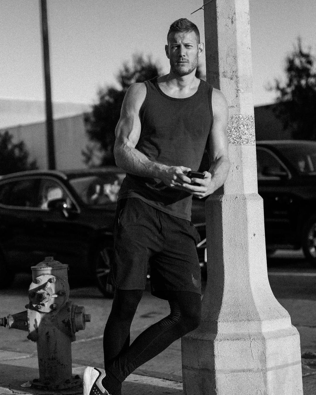 Tom Hopper Age, Wiki, Family, Education, Girlfriend, Wife