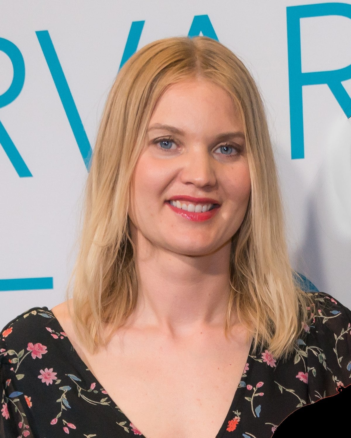 Emma Frans Age, Wiki, Height, Family, Husband, Net Worth | BiographyVilla