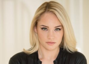 Hadley Mason Age, Wiki, Bio, Height, Boyfriend, Net Worth | BiographyVilla