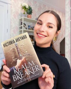 Victoria Aveyard Age, Wiki, Bio, Height, Husband, Net Worth ...