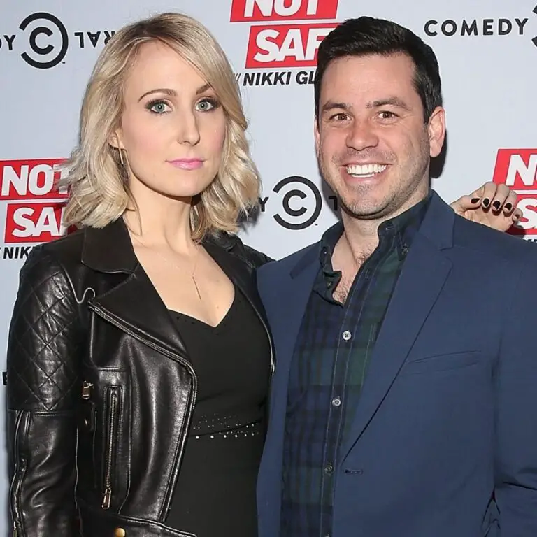 Nikki Glaser Age, Wiki, Height, Boyfriend, Family, Net Worth